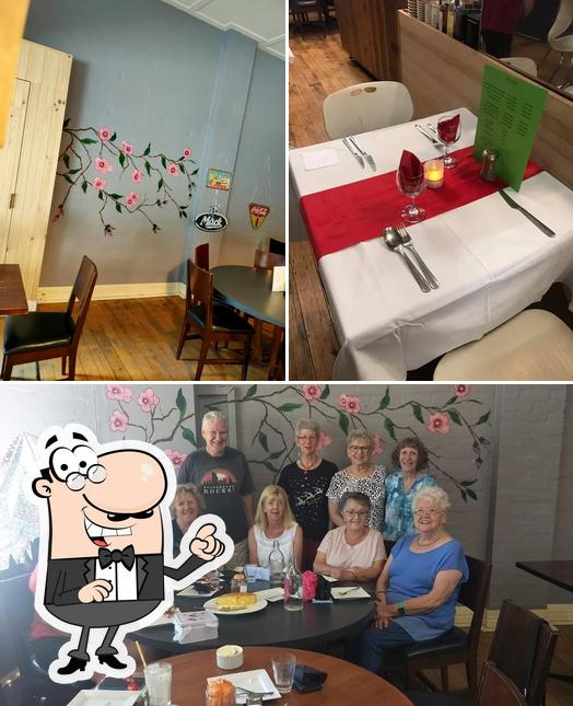 Brewsters Foodstore & Cafe in Garfield - Restaurant reviews