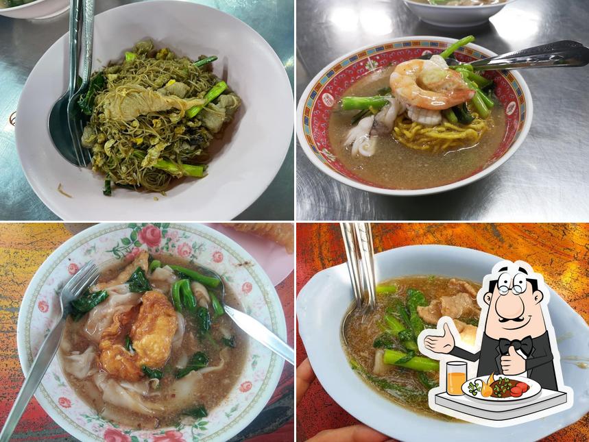 Rat Na Taling Chan restaurant, Bangkok, QCJC+F34 - Restaurant reviews