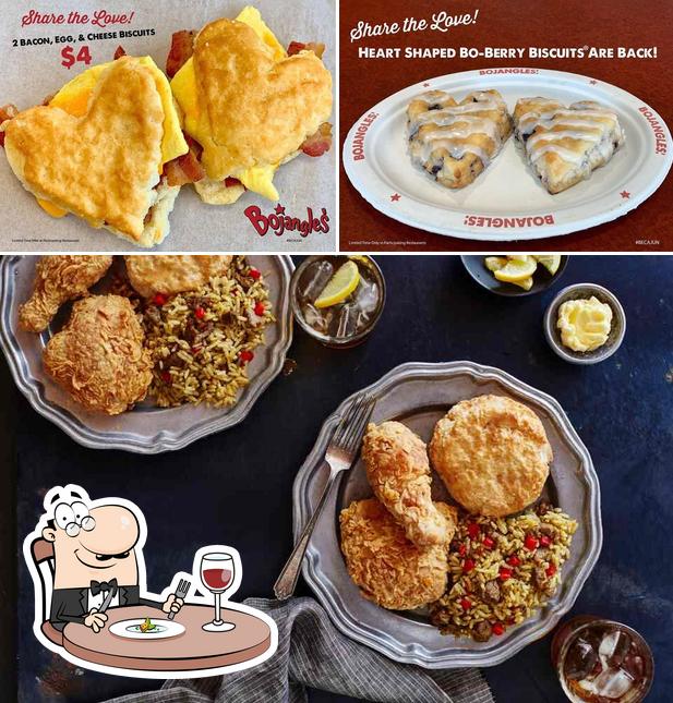 Bojangles, 233 NC-111 in Goldsboro - Restaurant menu and reviews