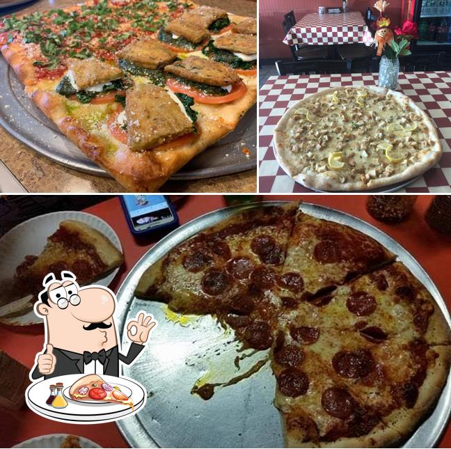 Luigi's Pizza & Restaurant, 16 Skyline Lakes Dr in Ringwood ...
