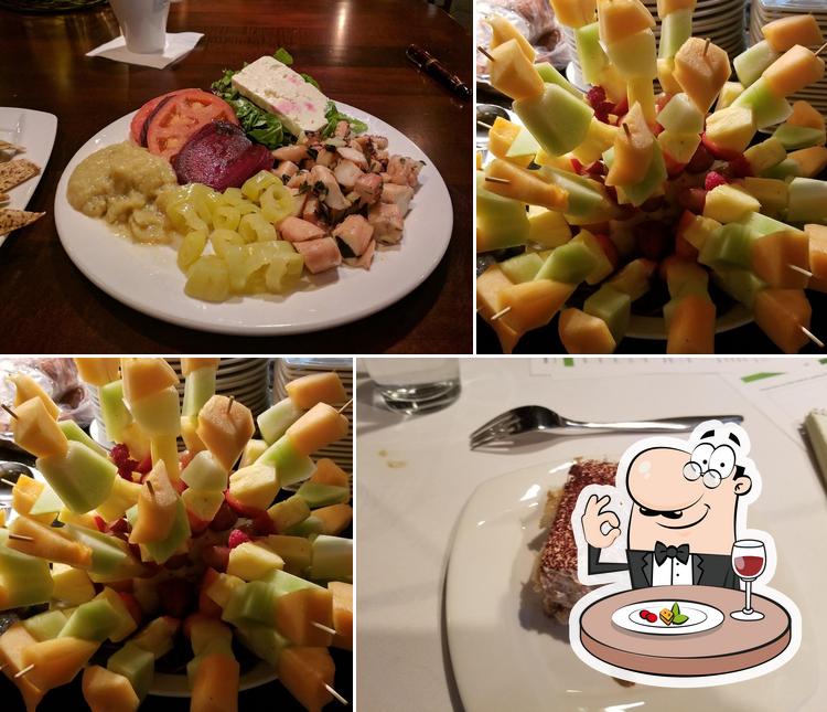 Towne Square Food & Spirits in Southfield - Restaurant menu and reviews