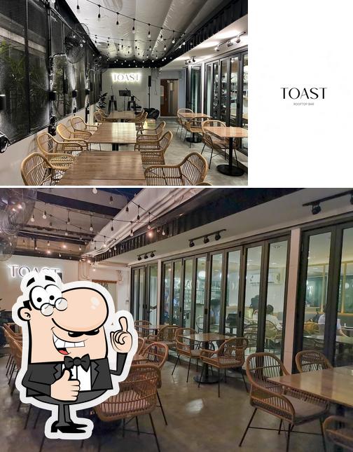 TOAST Rooftop Bar, Bangkok - Restaurant reviews