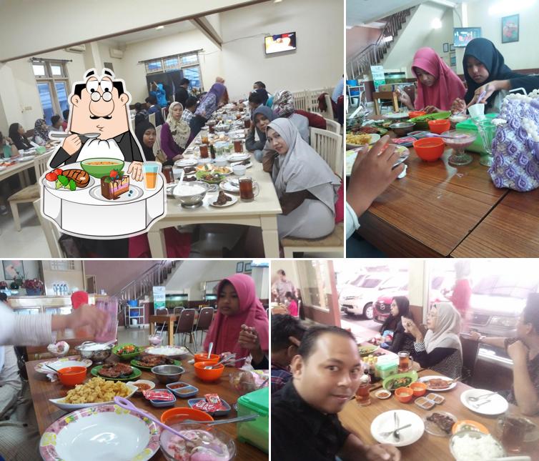 Rumah Makan Prambanan restaurant, Samarinda, Jl. Danau Toba No.28 ...
