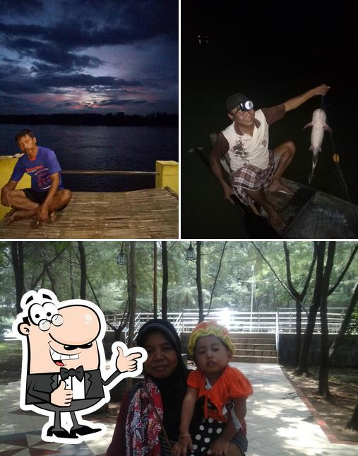 Pantai Sumantri cafe, Babat - Restaurant reviews