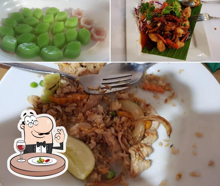 Khin Khao Thai Restaurant in Cairns - Restaurant menu and reviews