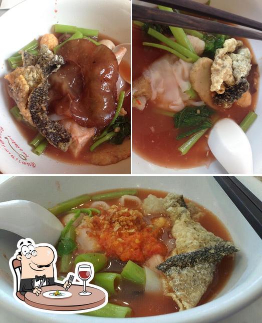 เย็นตาโฟเครื่องทรง restaurant, Ban Ko, 12/31 Moo 3 Rama II Rd ...