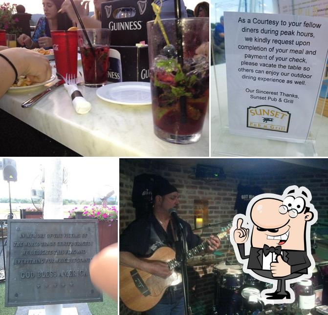 Sunset Pub & Grill in Lincoln Park - Restaurant menu and reviews