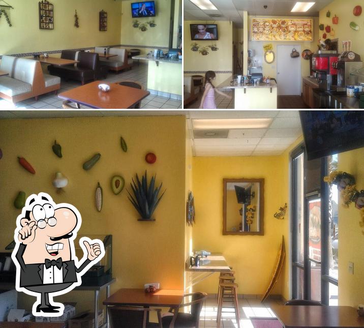 El Pollo Charro in Perris