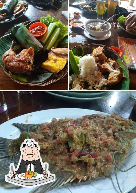 Saung Depok Kuring restaurant, Depok - Restaurant reviews