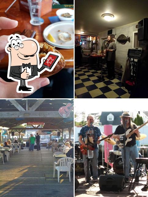 Toomey's Tavern in Amityville - Restaurant menu and reviews