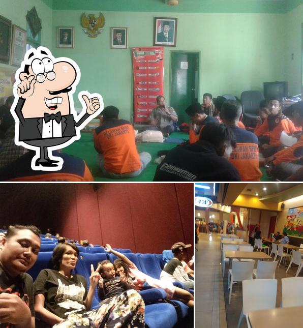 A&W Restaurant - Koja Trade Mall, North Jakarta - Carta del restaurante ...