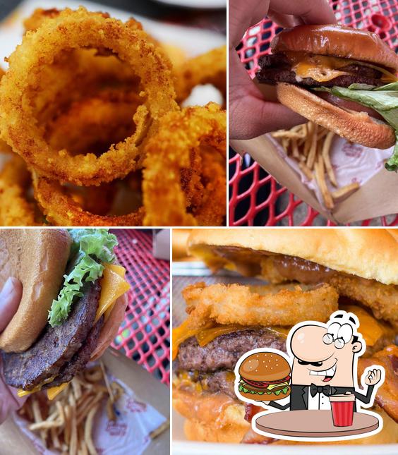 Johnny Rockets, 1 Six Flags Blvd in Jackson - Restaurant menu and reviews