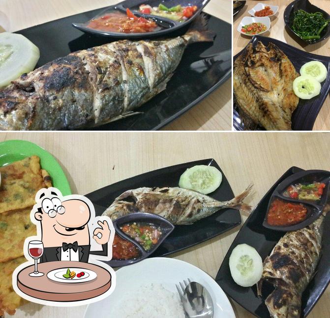 Ikan Bakar Katombo Khas Sulawesi restaurant, Sendangadi - Restaurant ...