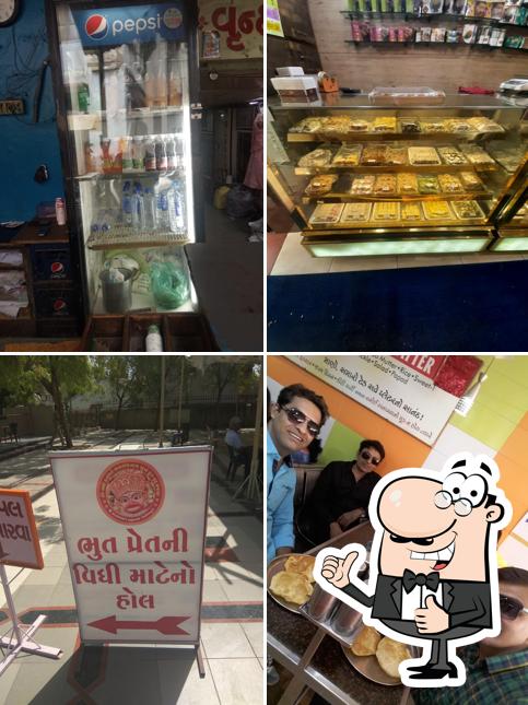 Azad Restaurant & Corporate Sweets, Zaveriwad, Ahmedabad - Restaurant ...