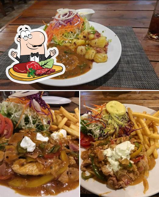 ร้านอาหารAnchor Inn By Jackie & Pukkie restaurant, Chalong - Restaurant ...