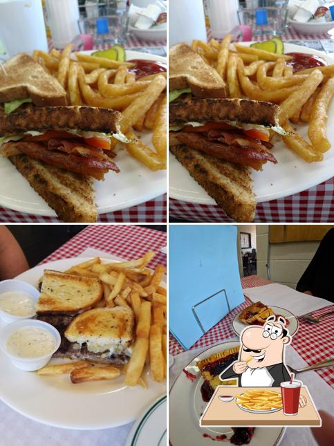 The Little Pie Shop & Cafe, Ashtabula - Restaurant menu, prices and reviews