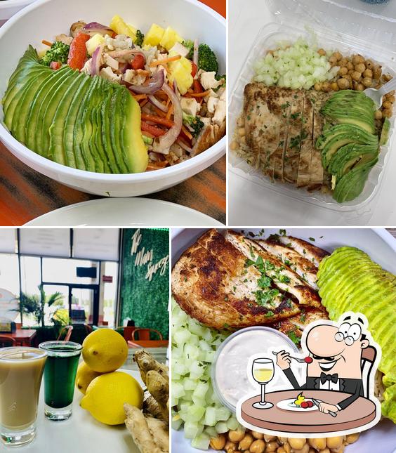 The Squeeze Juice Bar in North Miami Beach - Restaurant menu and reviews