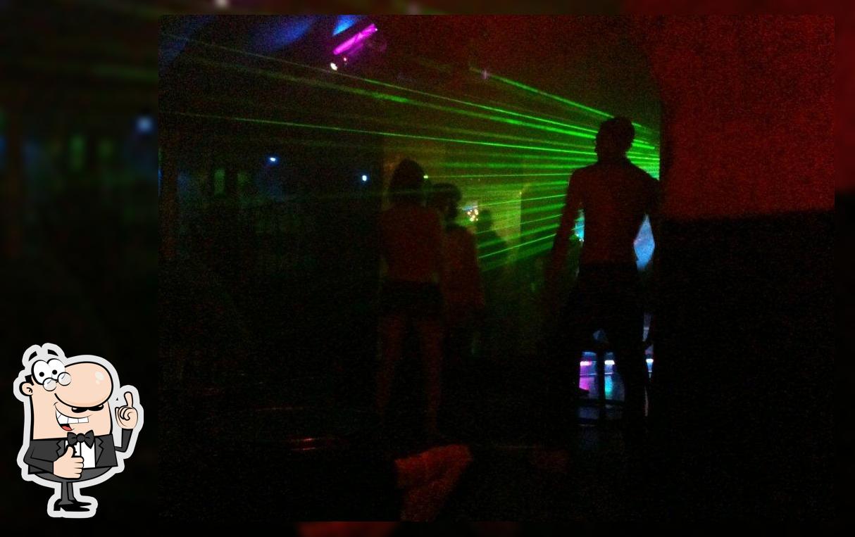 GI club, Tours