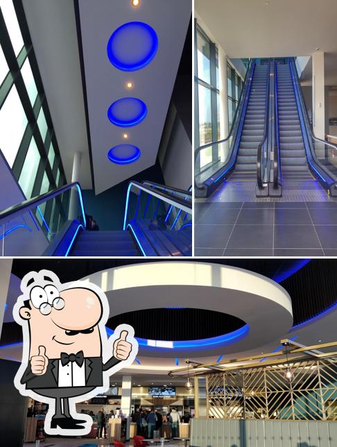 Pub y bar ODEON Luxe Leeds Thorpe Park, Leeds - Opiniones del restaurante