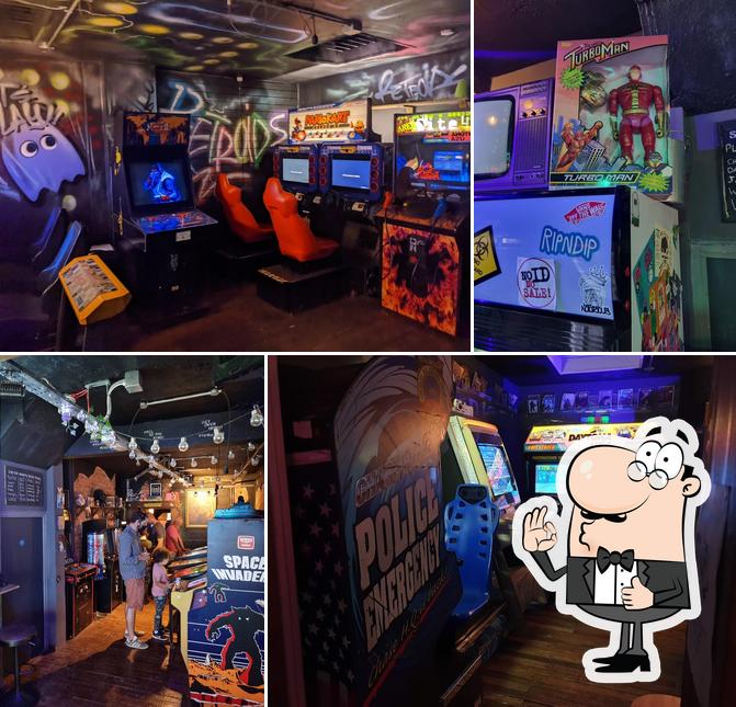Retroids Arcade Bar in Worcester - Restaurant reviews