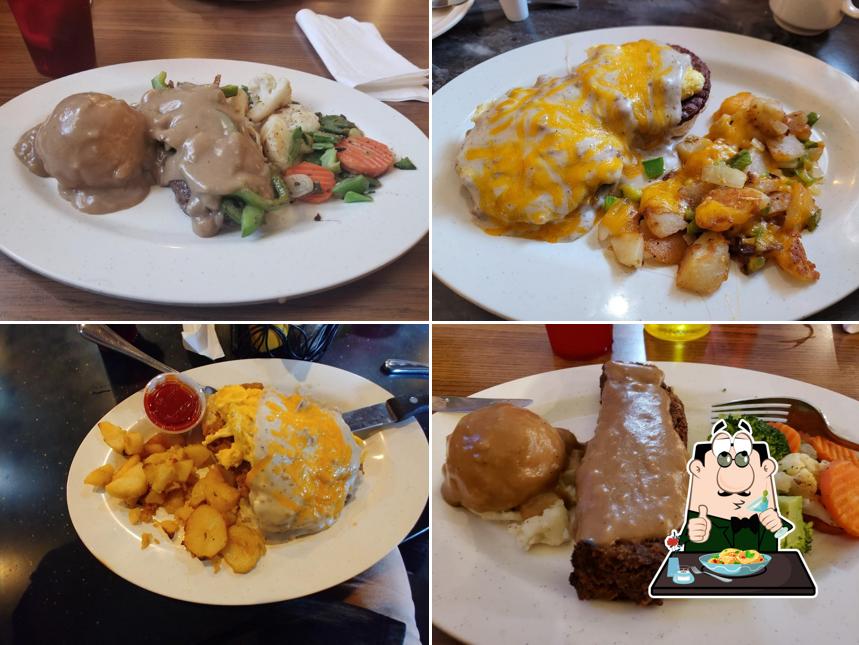 Mom & Pops Family Restaurant in Norfolk - Restaurant menu and reviews