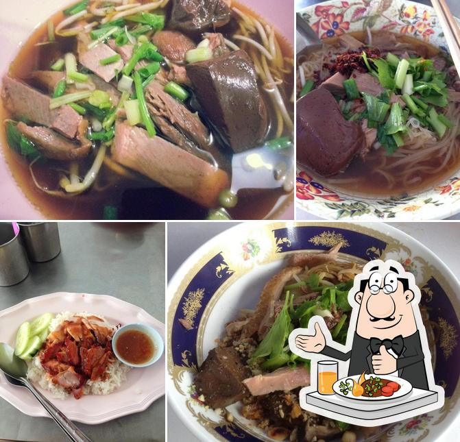 ก๋วยเตี๋ยวเป็ดแม่อุไร restaurant, Tha Kham - Restaurant reviews