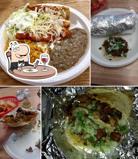 Clasico Taco's & Pizza, Quartz Hill - Restaurant menu, prices and reviews