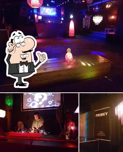 Recycle Lounge Gallery Club, Amsterdam - Restaurant reviews