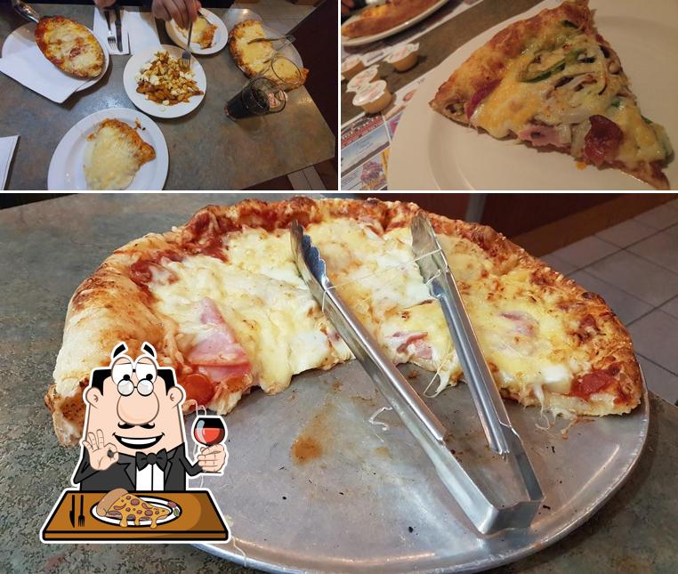 Como Pizzeria, La Prairie - Restaurant menu, prices and reviews