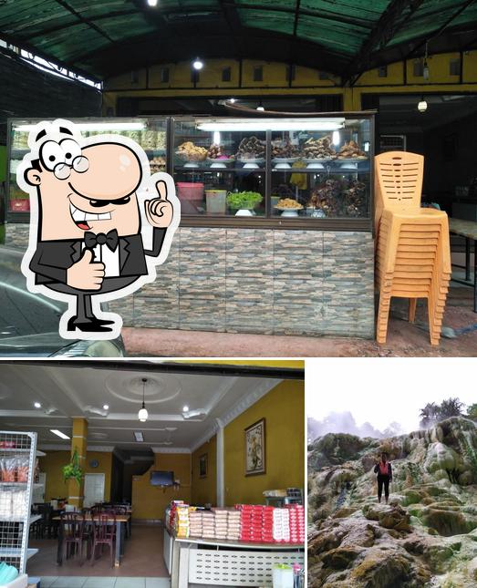 Nadia Cafe, Tigabinanga - Restaurant reviews