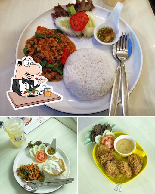 UR Yellow Bus Cafe, Hua Hin - Restaurant reviews