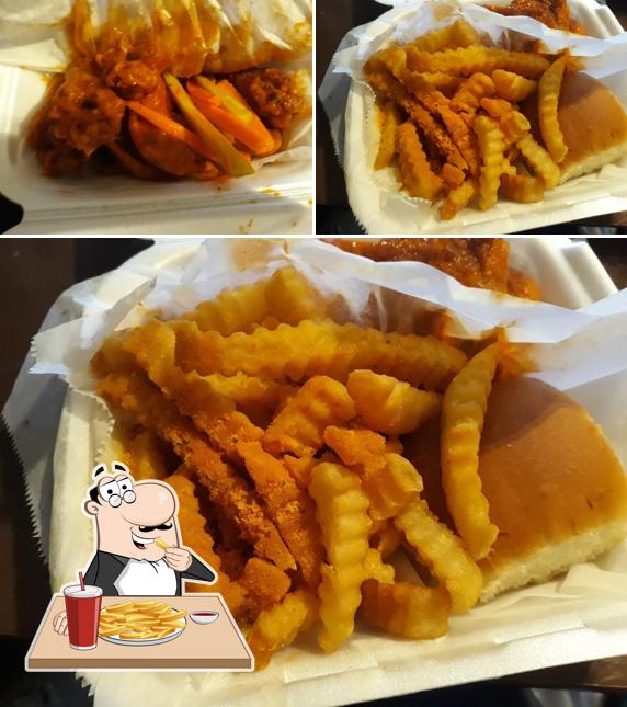 Crumpy's Hot Wings, 6149 Macon Rd in Memphis - Restaurant menu and reviews