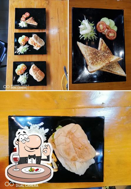 89 Tapsihan restaurant, Manila - Restaurant reviews