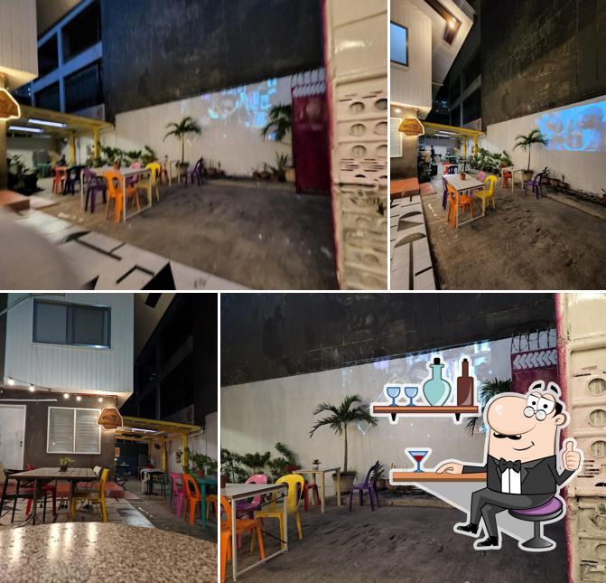 The Weekend Burger restaurant, Cebu City, 3 J. Llorente St - Restaurant ...