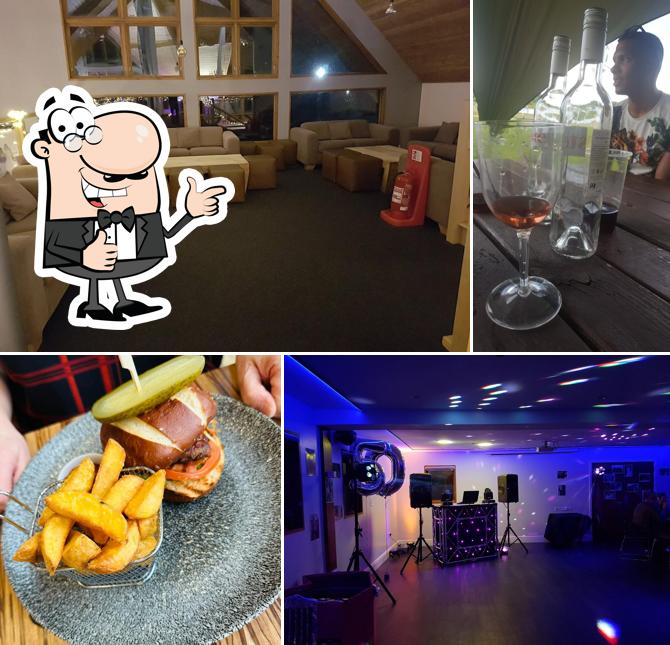 Corner 5 Restaurant in Bedford - Restaurant menu and reviews