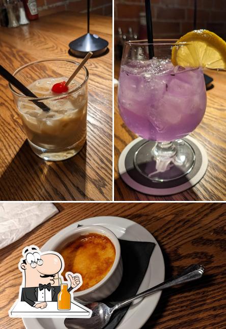 The Lucky Labrador Public House, Orillia - Restaurant menu, prices and ...