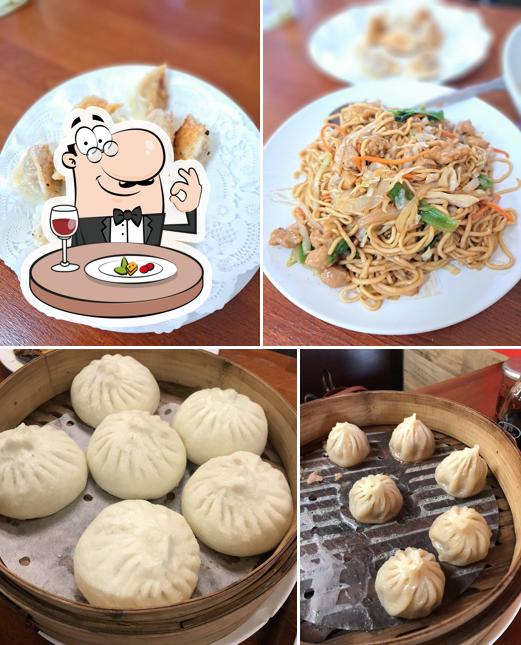 Sunny Dumpling House 小哥包子鋪 in Lake Forest - Restaurant menu and reviews