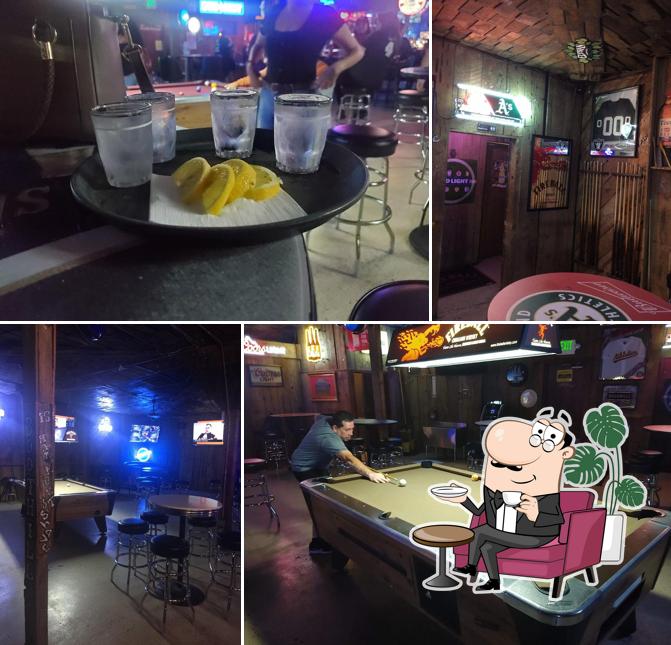 Hideaway Bar in Selma - Restaurant reviews