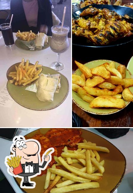 Roosters Piri Piri - Mile End, 558 Mile End Rd in London - Restaurant ...