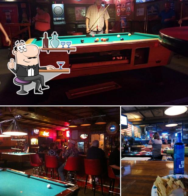 Ebb Tide Lounge in Terrell Hills - Restaurant reviews