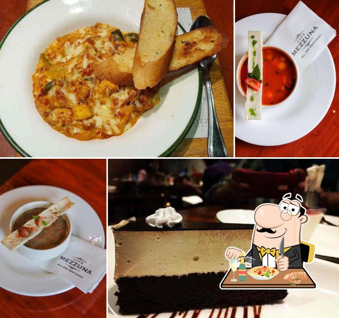 Cafe Mezzuna, Kolkata, Rabindra Sadan - Restaurant menu, prices and reviews