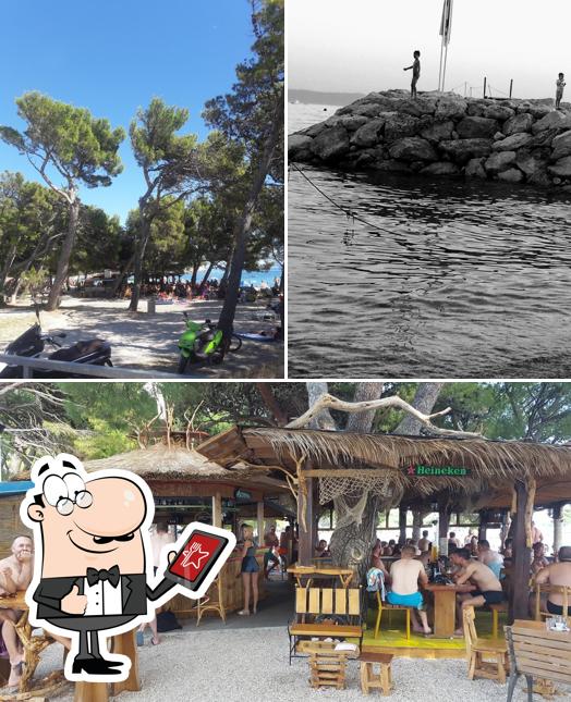 Lanterna beach bar, Promajna - Restaurant reviews