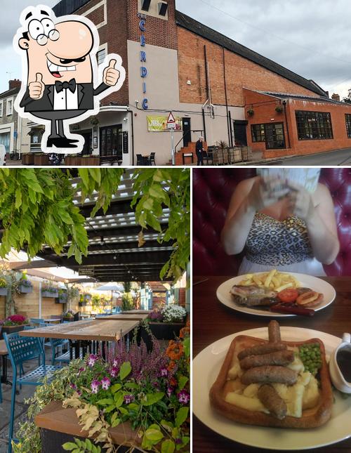 The Cerdic - JD Wetherspoon in Chard - Restaurant menu and reviews