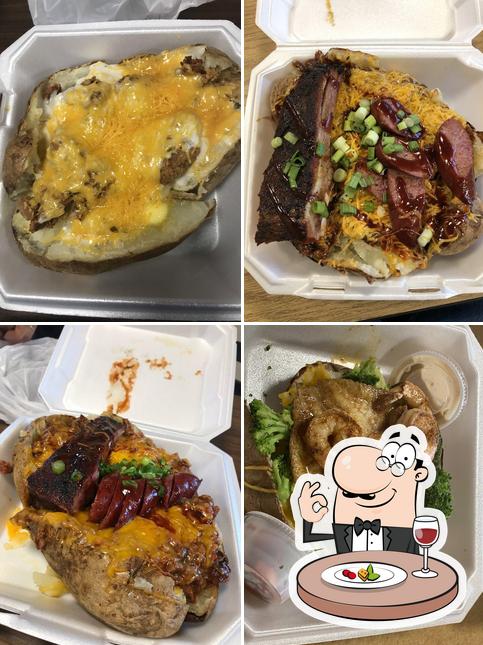 Dos Mundos Spud Shack in Waco - Restaurant menu and reviews
