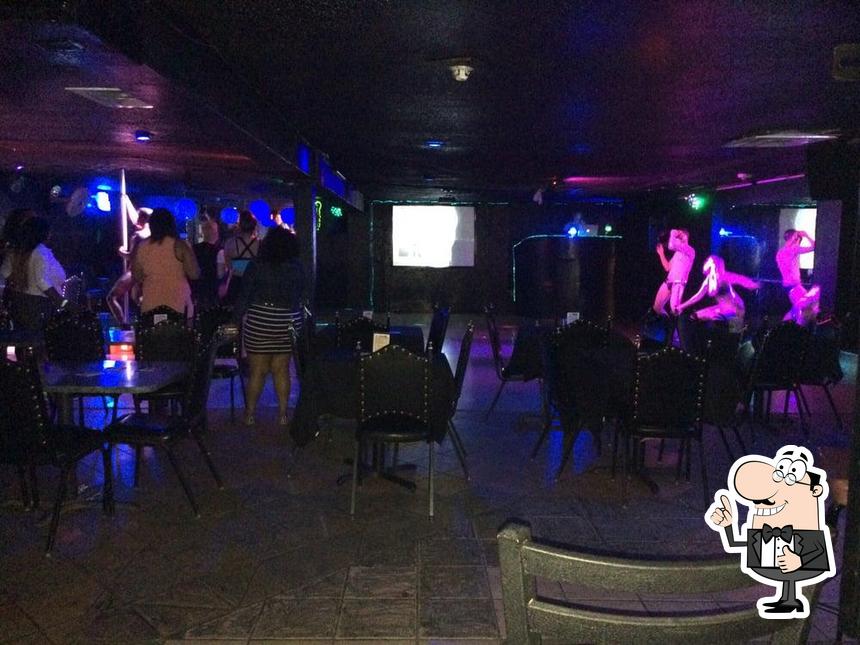 Club Boomerang, Wichita - Restaurant menu, prices and reviews