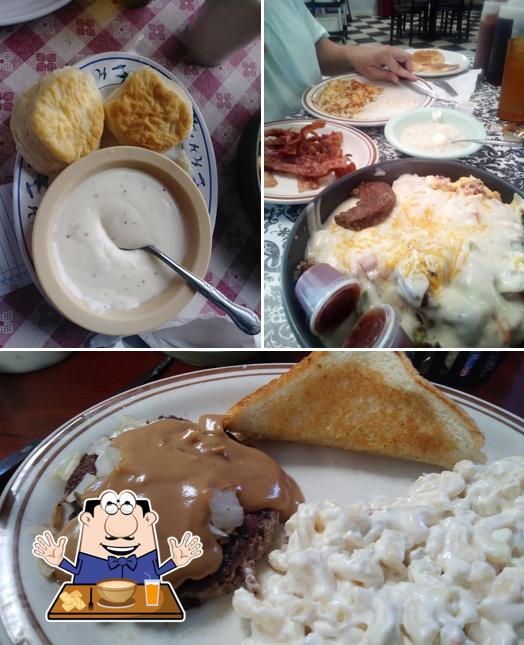 Mama's Family Cafe, 2383 E Quinlan Pkwy in Quinlan - Restaurant reviews