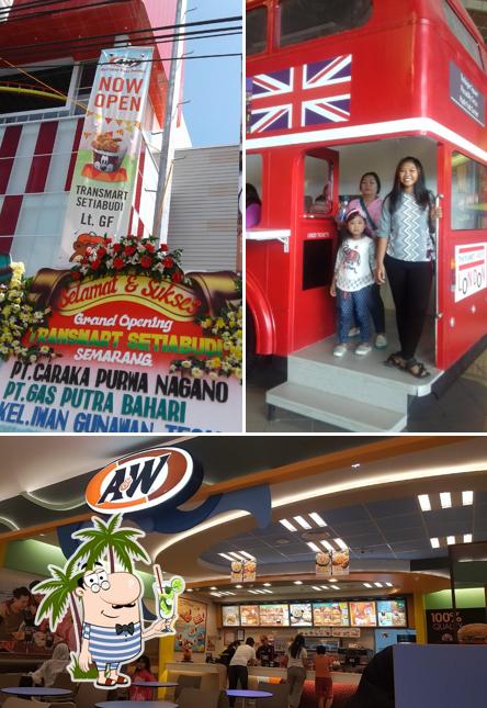 A&W Transmart Setiabudi restaurant, Semarang - Restaurant reviews