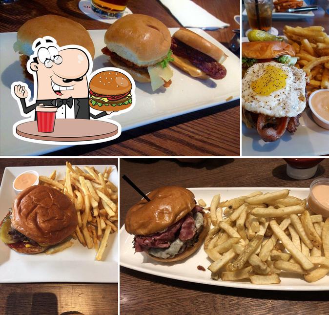 Delux Burger Bar, 150 Bellerose Dr #101 in St. Albert - Restaurant reviews