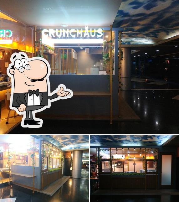 Crunchaus - Graha Pena restaurant, Surabaya - Restaurant reviews