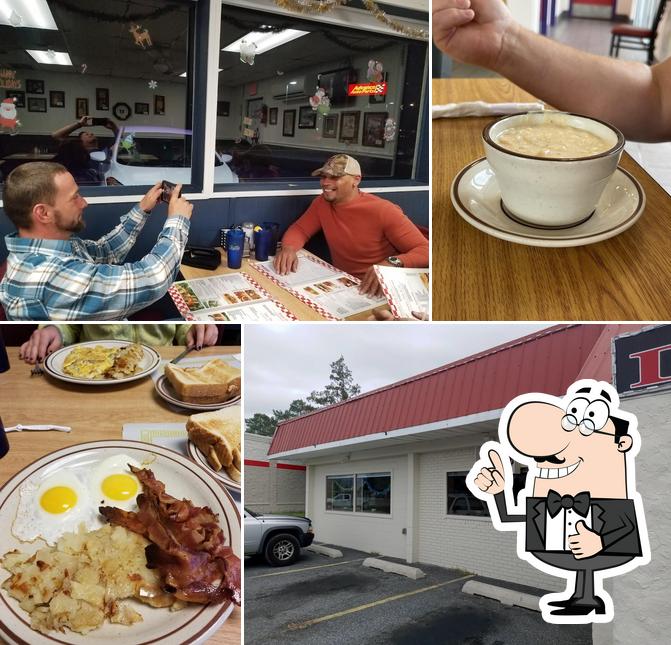 Harvest Diner, 20893 Dupont Blvd in Georgetown - Restaurant menu and ...
